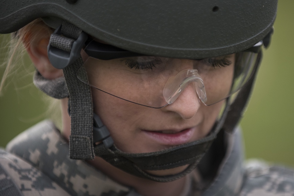 DVIDS - Images - Military Police shooting for excellence [Image 10 of 14]