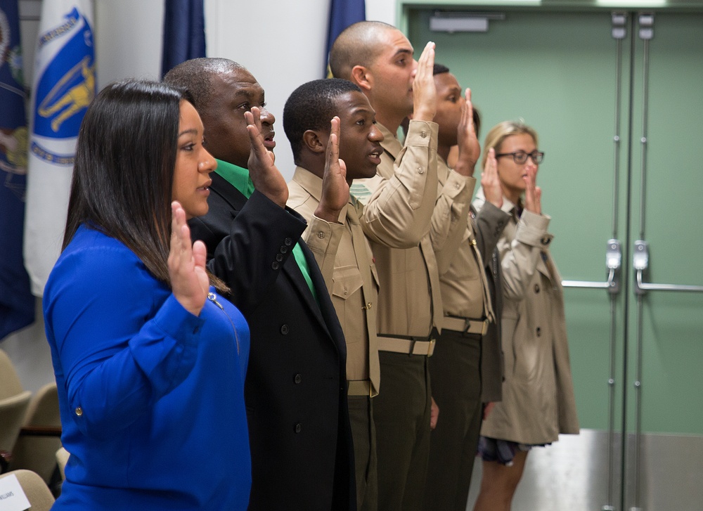 DVIDS - News - Marines, foreign nationals become naturalized US citizens