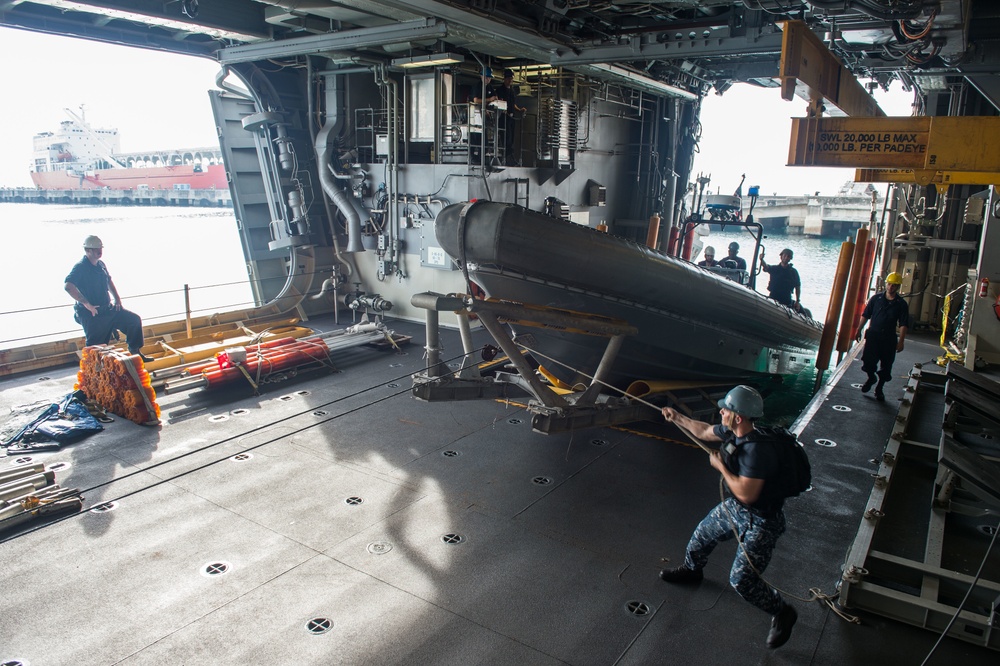 DVIDS - Images - Littoral Combat Ship USS Fort Worth (LCS 3) is in a ...