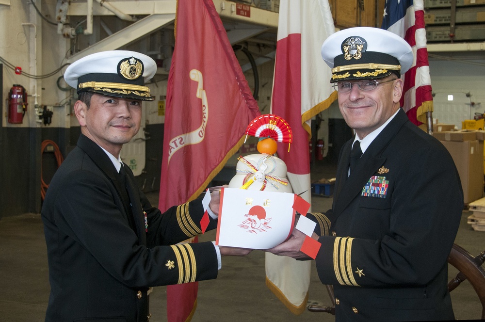 DVIDS - Images - A bilateral gift exchange [Image 6 of 7]