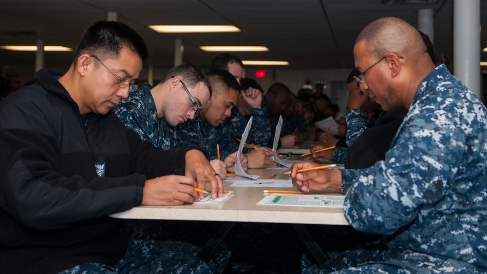 DVIDS - Images - 1st class petty officers take advancement exam [Image ...