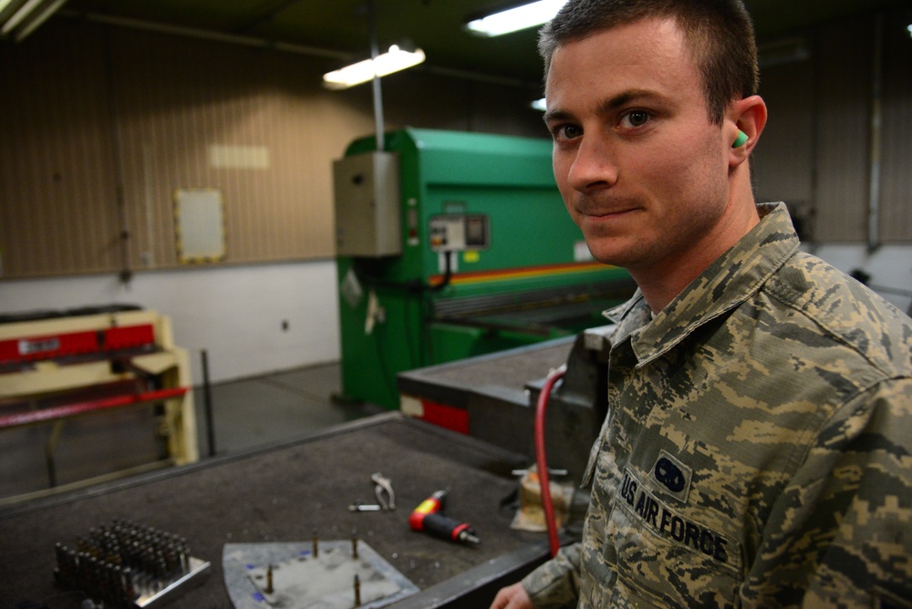 DVIDS - News - Airmen of steel