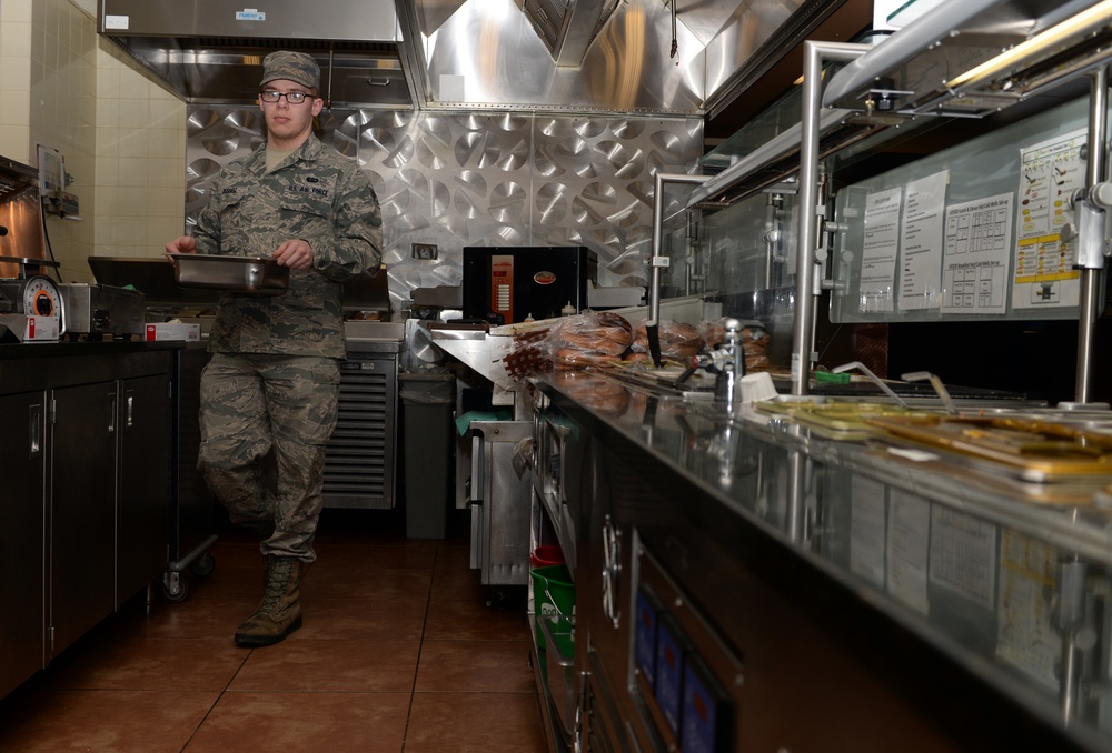 DVIDS - Images - Raider Cafe triumphs, receives Hennessy trophy [Image ...