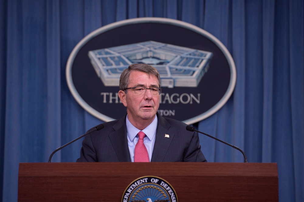 DVIDS - Images - Secretary of defense Force of the Future press brief ...