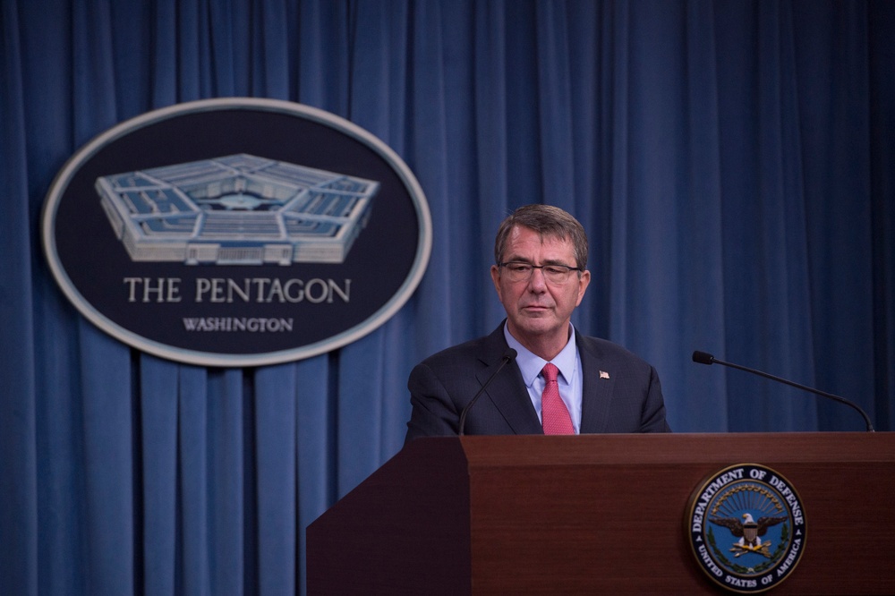 DVIDS - Images - Secretary of defense Force of the Future press brief ...