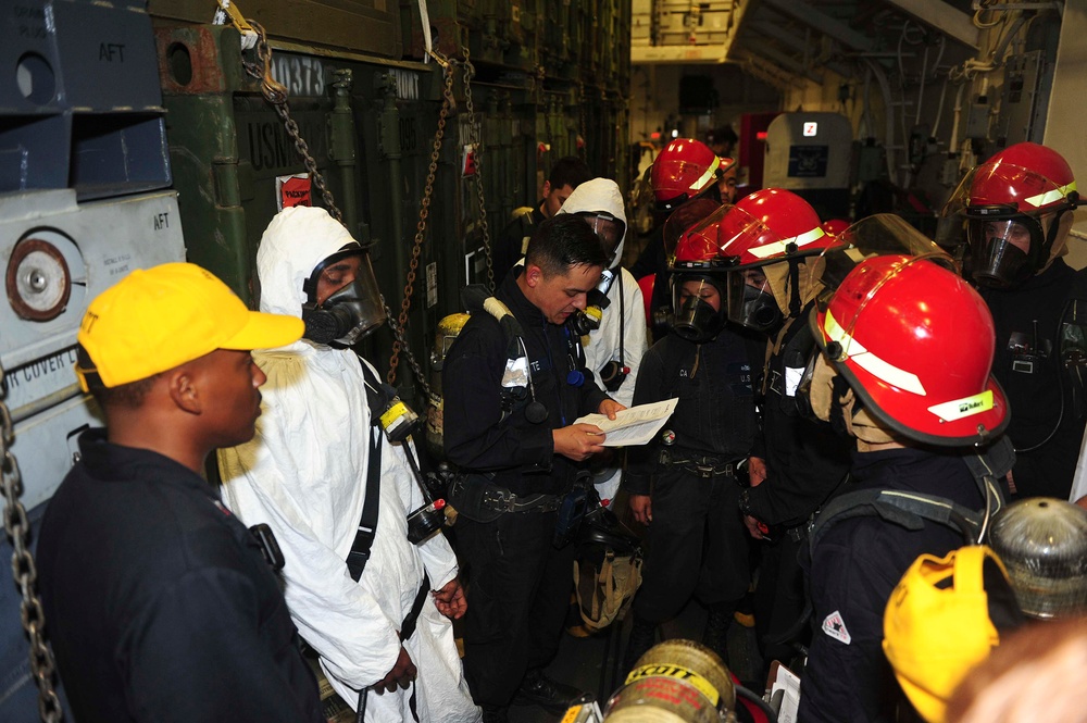 DVIDS - Images - Damage control drill aboard USS Boxer [Image 6 of 8]
