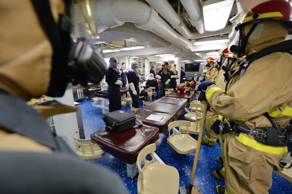 DVIDS - Images - USS Ross operations [Image 2 of 7]