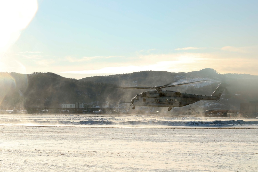 DVIDS - Images - Arctic Flight | Marine Aviation Tested in Norway’s ...