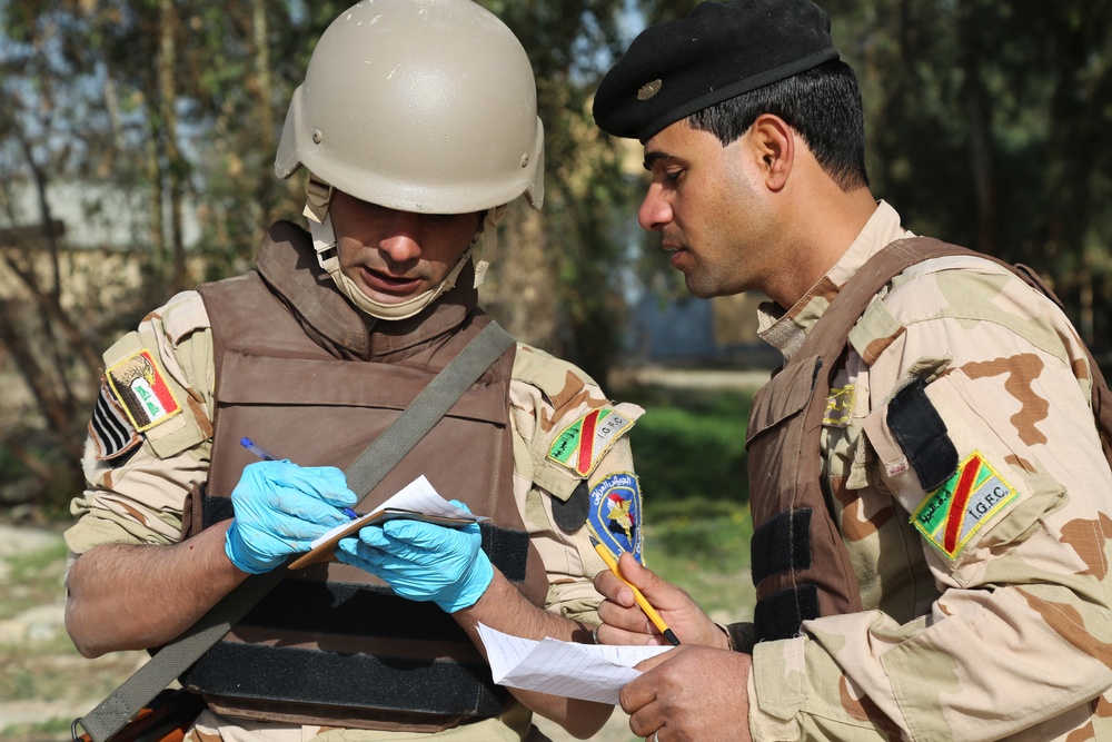 DVIDS - Images - Iraqi Combat Medics Course demonstrates skills during ...