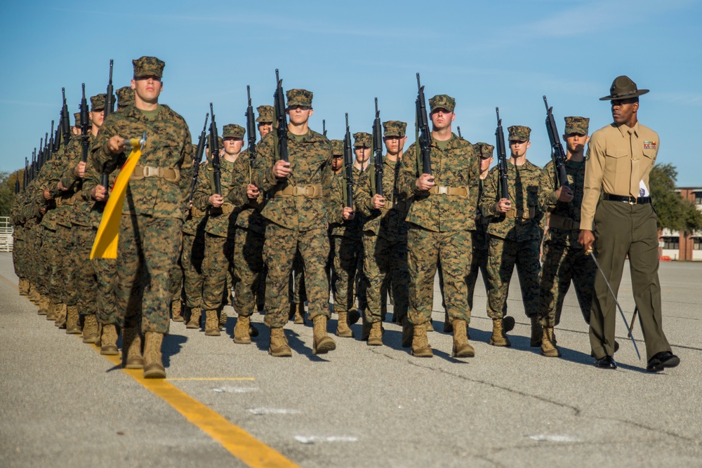DVIDS - Images - Marine recruits evaluated on discipline, unit cohesion ...