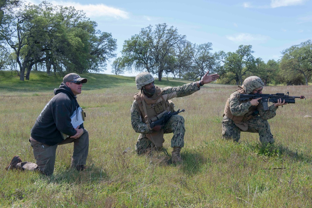 DVIDS - Images - NMCB 5 completes convoy security training [Image 5 of 11]