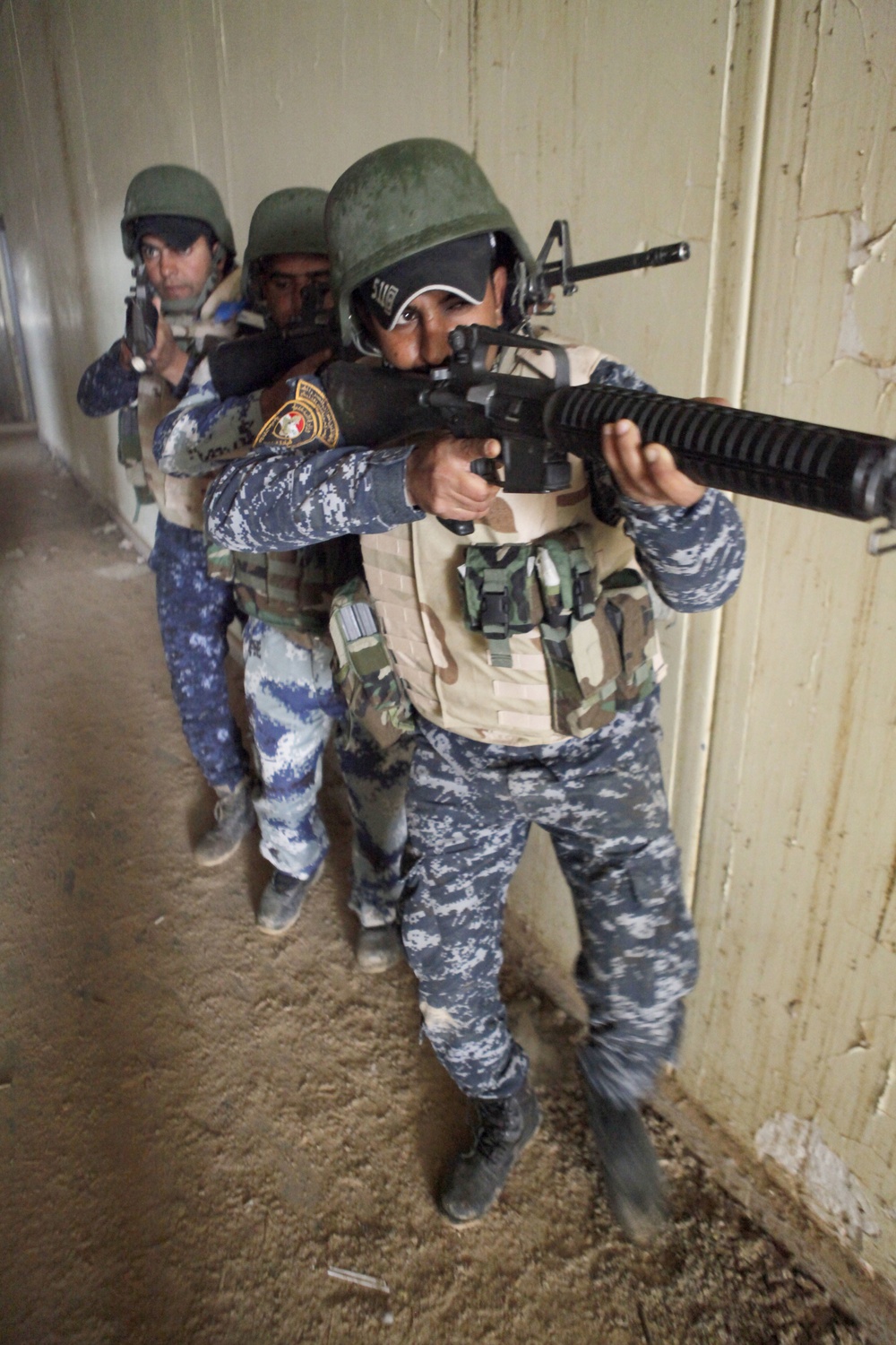 DVIDS - Images - Iraqi Federal Police sharpen room clearing skills ...