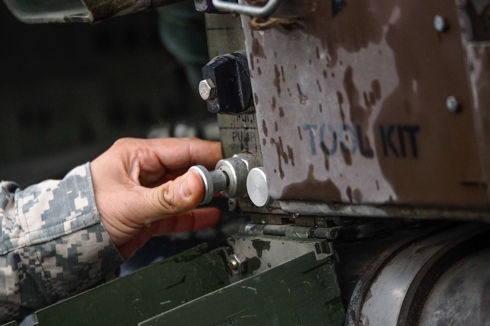 DVIDS - Images - Alaska Soldiers perform command maintenance [Image 12 ...