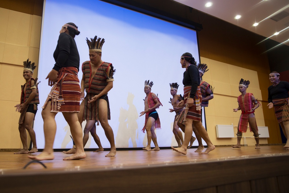 DVIDS - Images - Members of the Armed Forces of the Philippines share ...