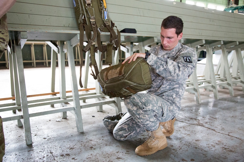 DVIDS - Images - U.S. Army paratroopers jump from a balloon in Belgium ...