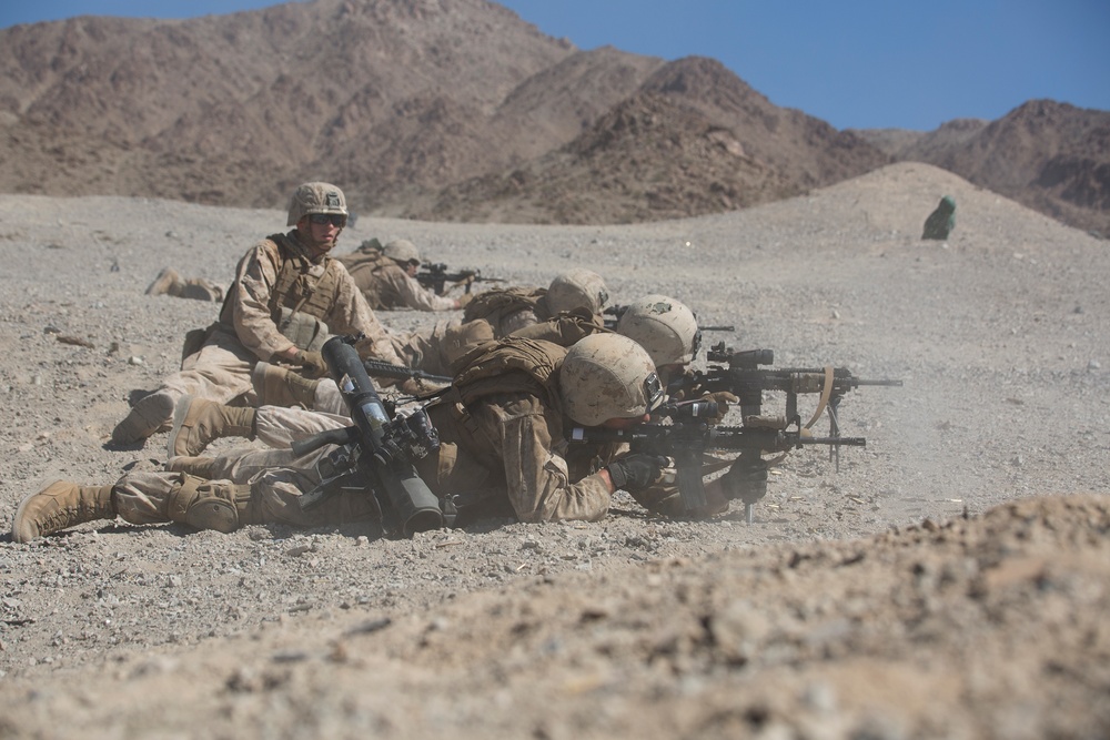 DVIDS - Images - Reserve Marines Conquer Range 400 [Image 6 of 9]