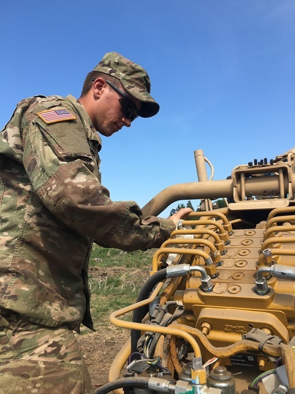 DVIDS - News - 902nd Engineer Construction Company Mechanics Support ...