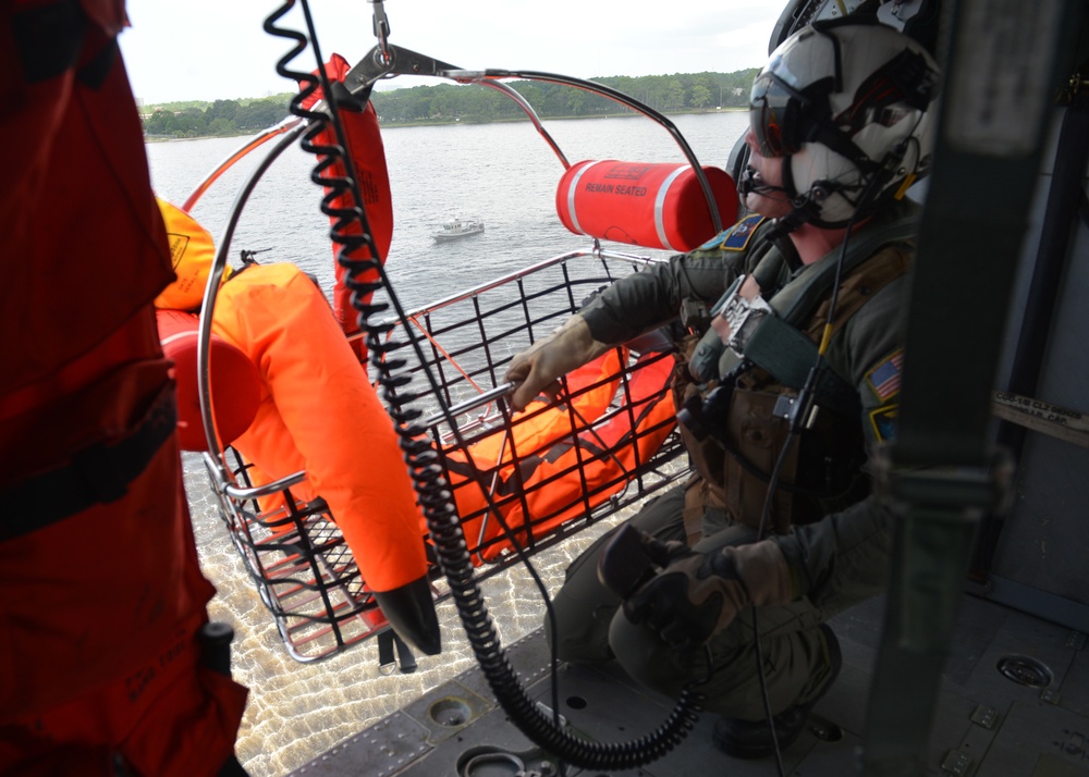 DVIDS - Images - NSWC PCD Conducts SAR Training [Image 3 of 9]