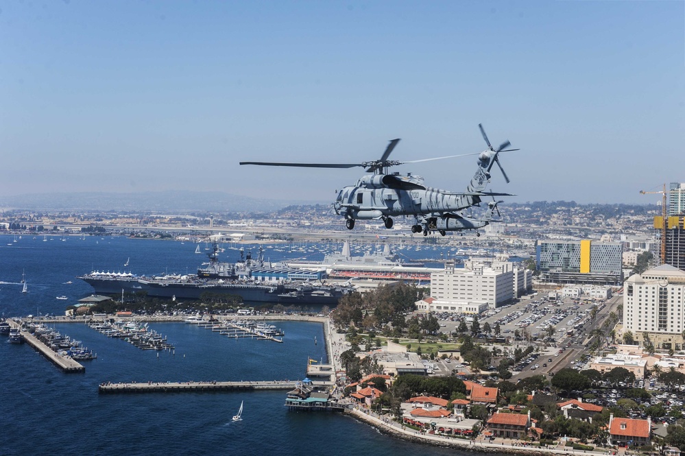 DVIDS - Images - San Diego Fleet Week Sea and Air Parade [Image 10 of 12]