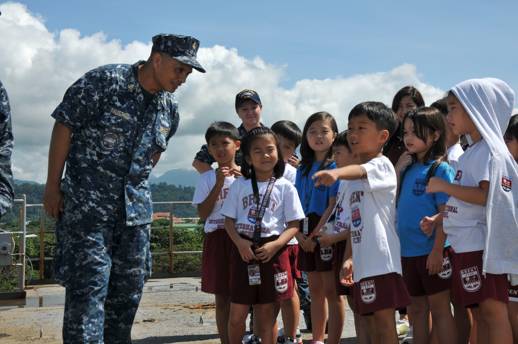 Brent International School Logo