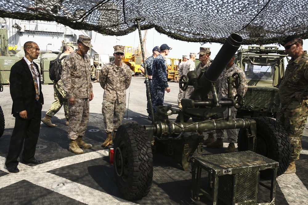 DVIDS - Images - U.S. Ambassador and 5th MEB Commander Visit the USS ...