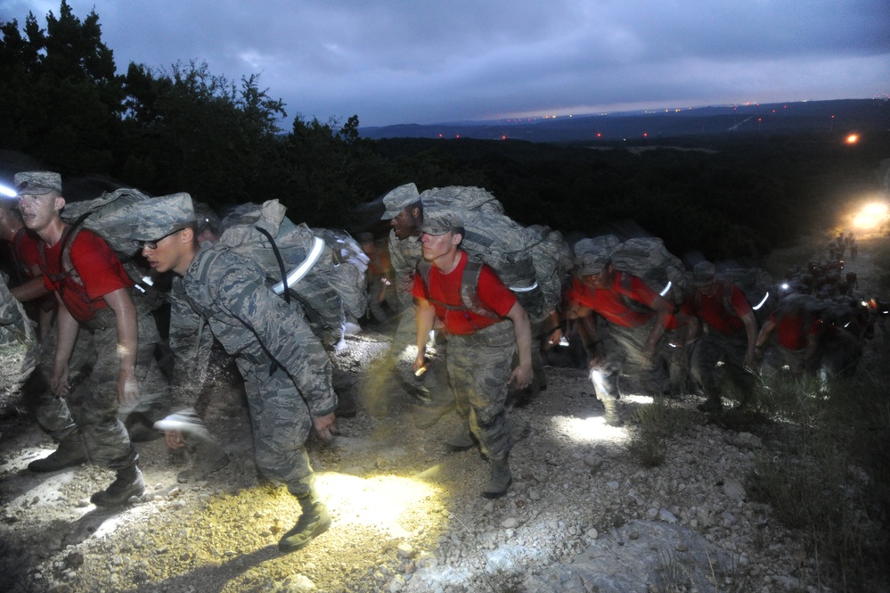 DVIDS - Images - Fallen Defender Ruck March [Image 3 of 4]