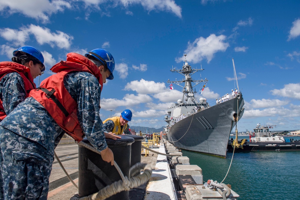 DVIDS - Images - USS Spruance visits Pearl Harbor [Image 4 of 4]
