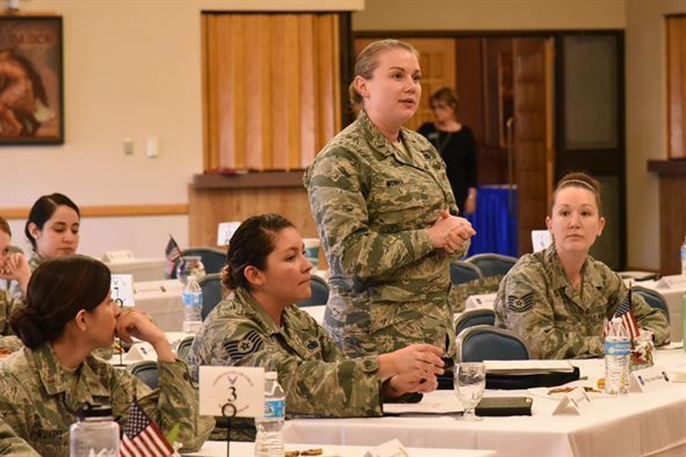 DVIDS - Images - Lieutenant receives recognition for countless efforts ...