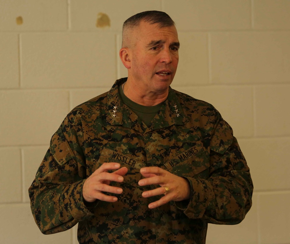 DVIDS - News - Lt. Gen. Wissler visits II MEF