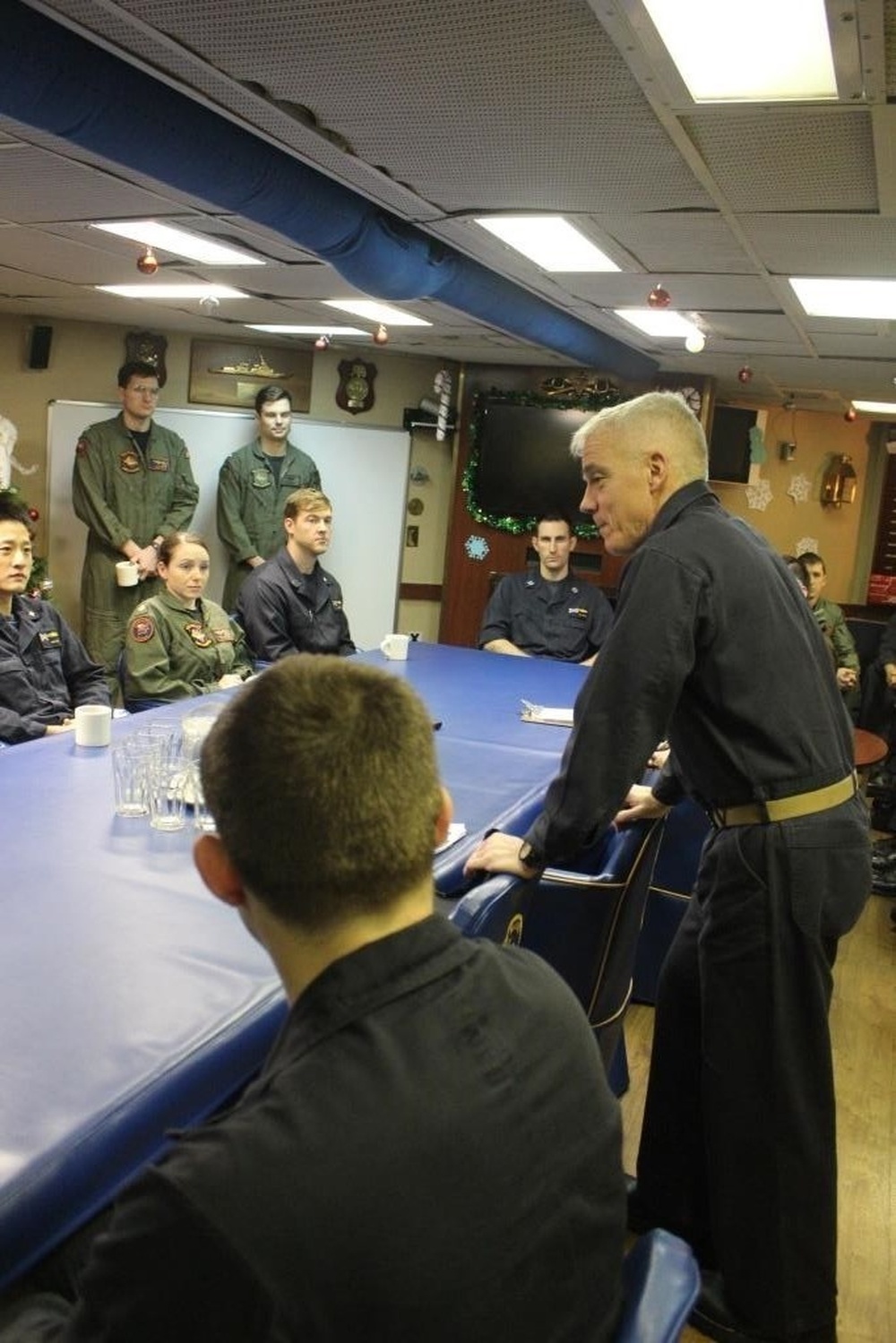 DVIDS - Images - USS Mason (DDG 87) RADM Malloy Visit [Image 1 of 5]