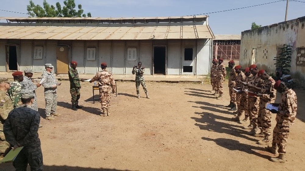 DVIDS - Images - Joint team conducts C-IED training in Chad [Image 5 of 5]