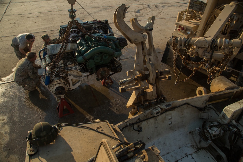 DVIDS - Images - U.S. Army Soldiers Conduct Repairs [Image 1 of 7]