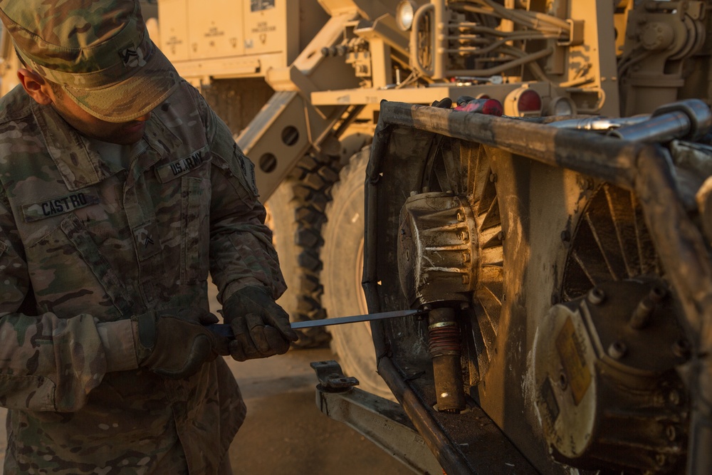 DVIDS - Images - U.S. Army Soldiers Conduct Repairs [Image 7 of 7]