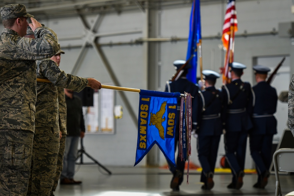 DVIDS - Images - Broyles assumes command of 1st SOAMXS [Image 2 of 7]
