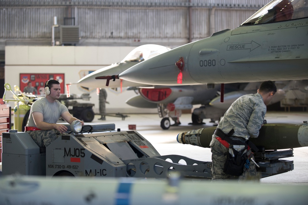 DVIDS - Images - 52nd AMXS Airmen compete in annual load crew ...