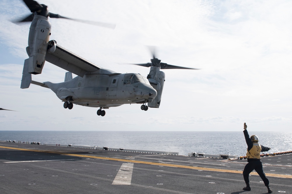 DVIDS - Images - USS Bonhomme Richard (LHD 6) Flight Operations [Image ...