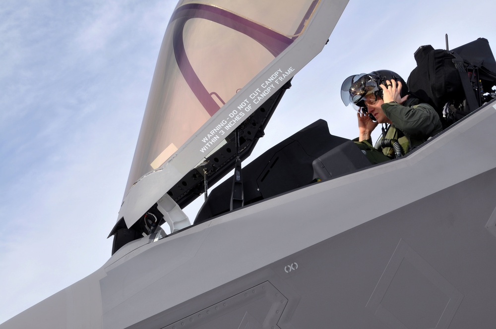 DVIDS - News - Reservists take on ‘enemy’ at F-35A Red Flag debut
