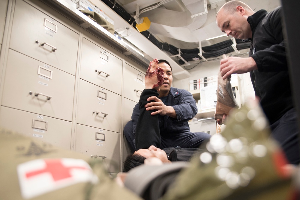 DVIDS - Images - USS Bonhomme Richard (LHD 6) Medical Training Team ...