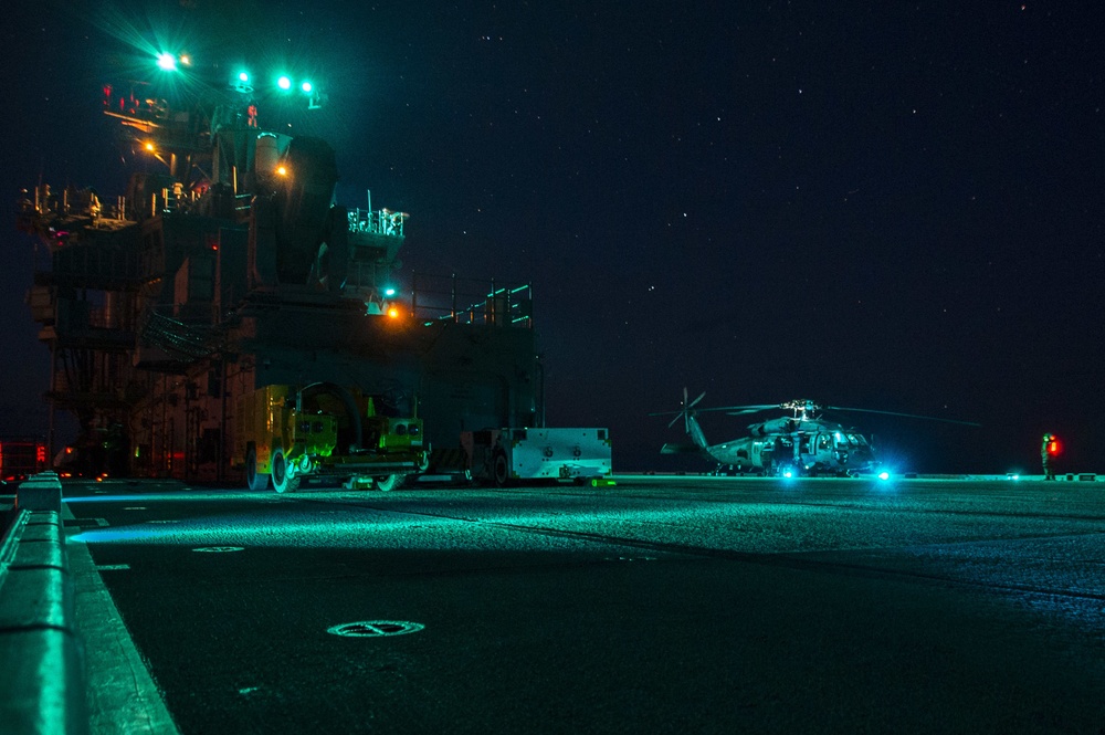 DVIDS - Images - USS Bonhomme Richard (LHD 6) Night Replenishment at ...