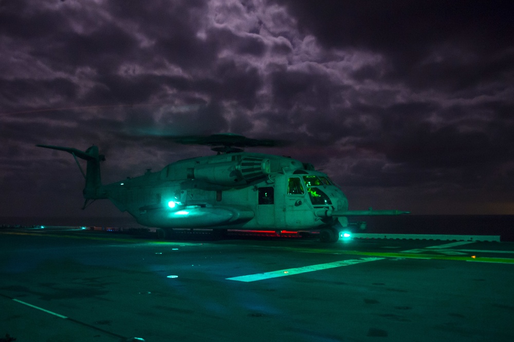 DVIDS - Images - USS Bonhomme Richard (LHD 6) Flight Quarters [Image 4 ...