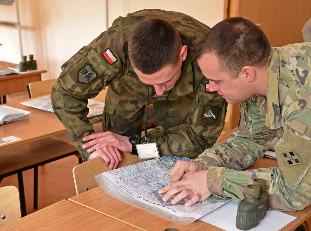 DVIDS - Images - Call for Fire Academy unifies NATO Allies [Image 3 of 4]