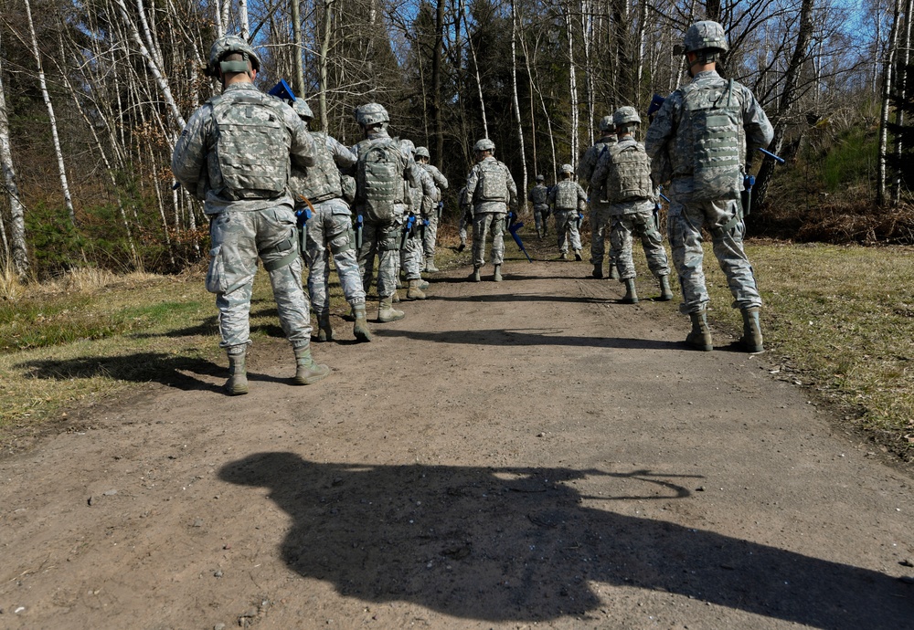 DVIDS - Images - 435 SFS kicks off Security Operations Course [Image 6 ...