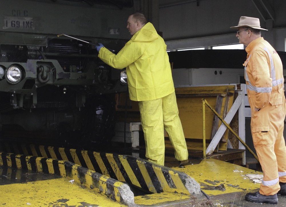 DVIDS - News - New York National Guard prepare vehicles for Exercise ...