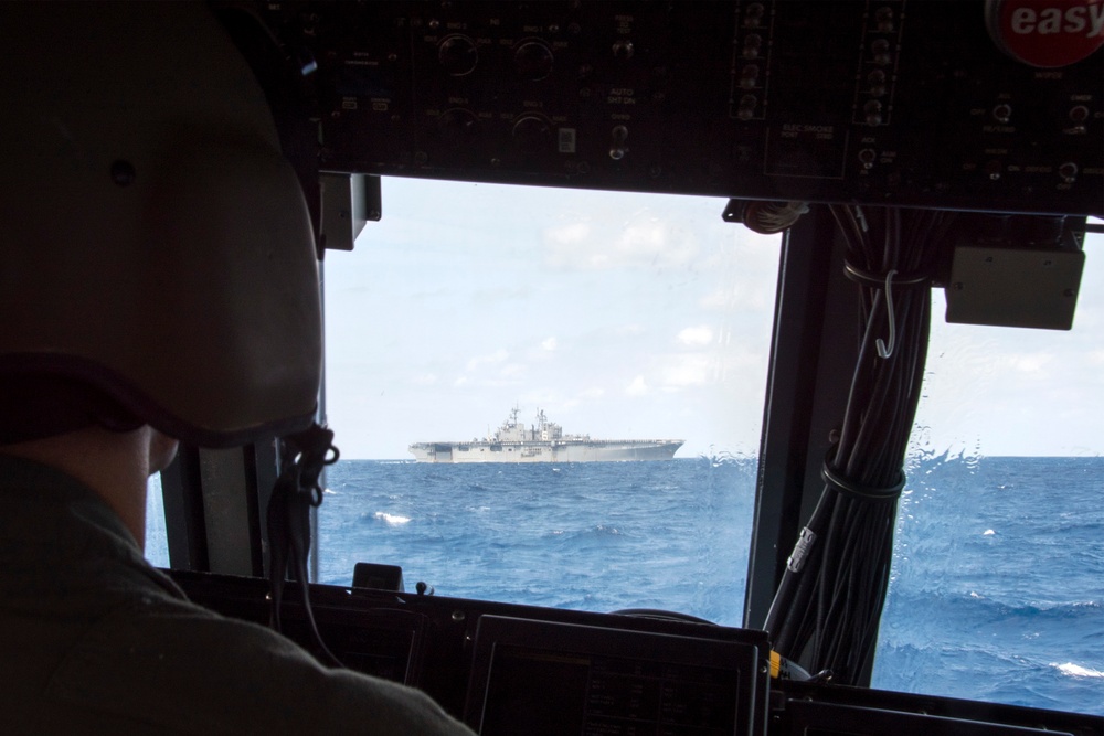 DVIDS - Images - Marine forces LCAC offload from USS Bonhomme Richard ...