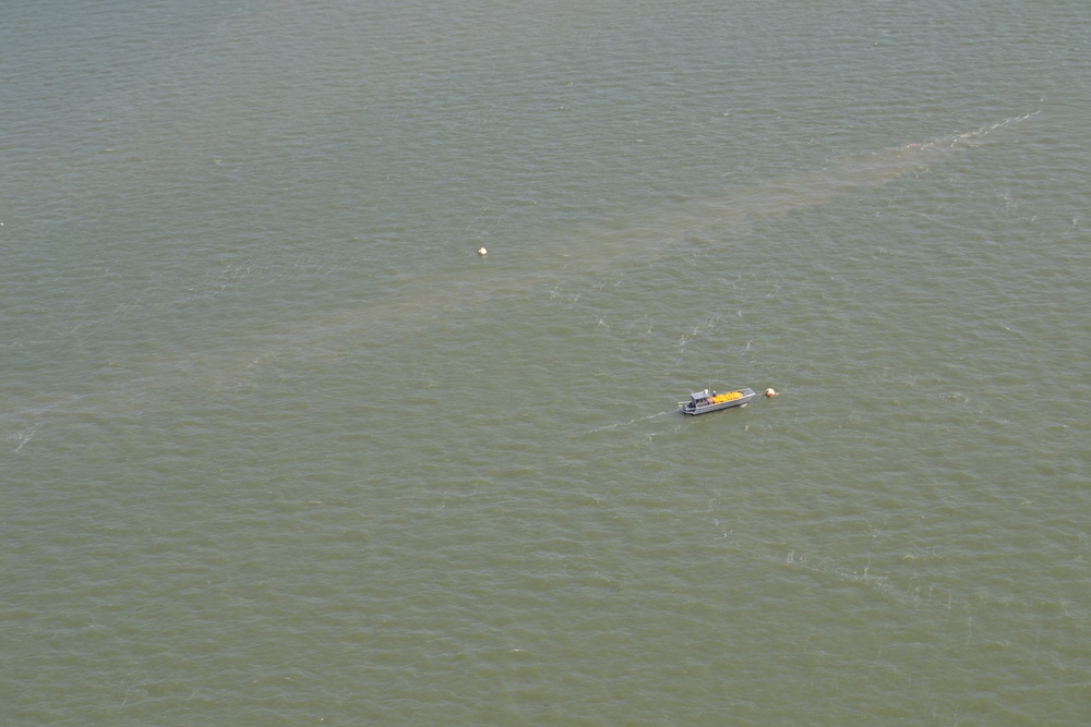 DVIDS - Images - Coast Guard personnel continue to monitor the capsized ...