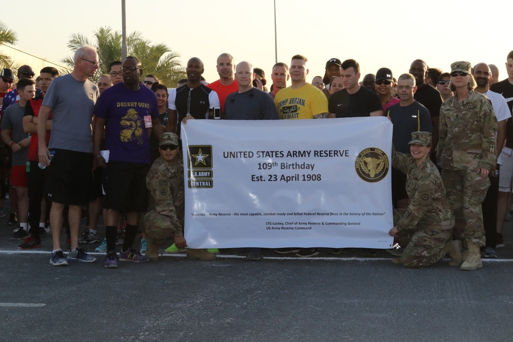 DVIDS - Images - Army Reserve runs to kick off birthday celebration ...
