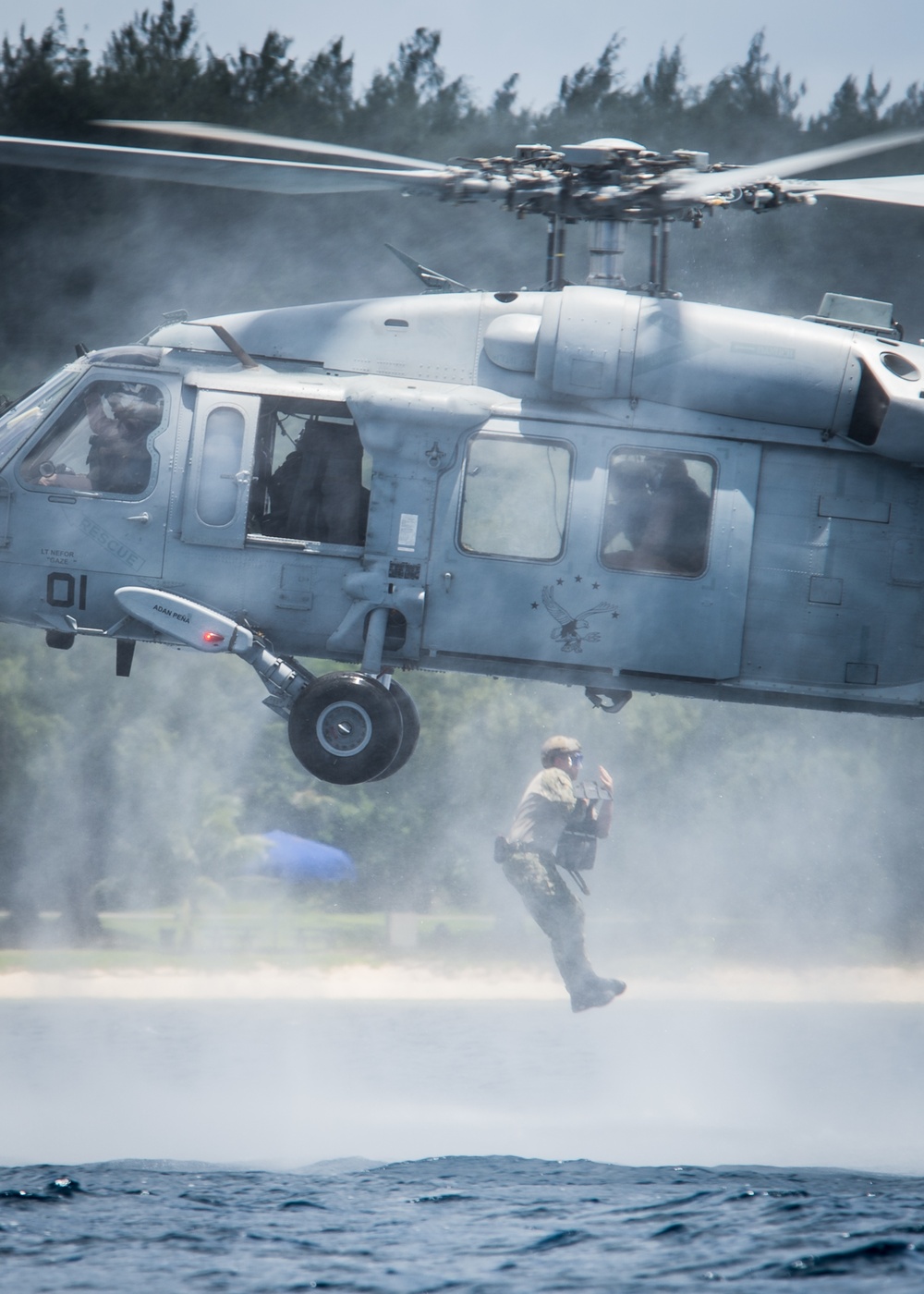 DVIDS - Images - EODMU 5 UUV Aerial Operations [Image 2 of 8]