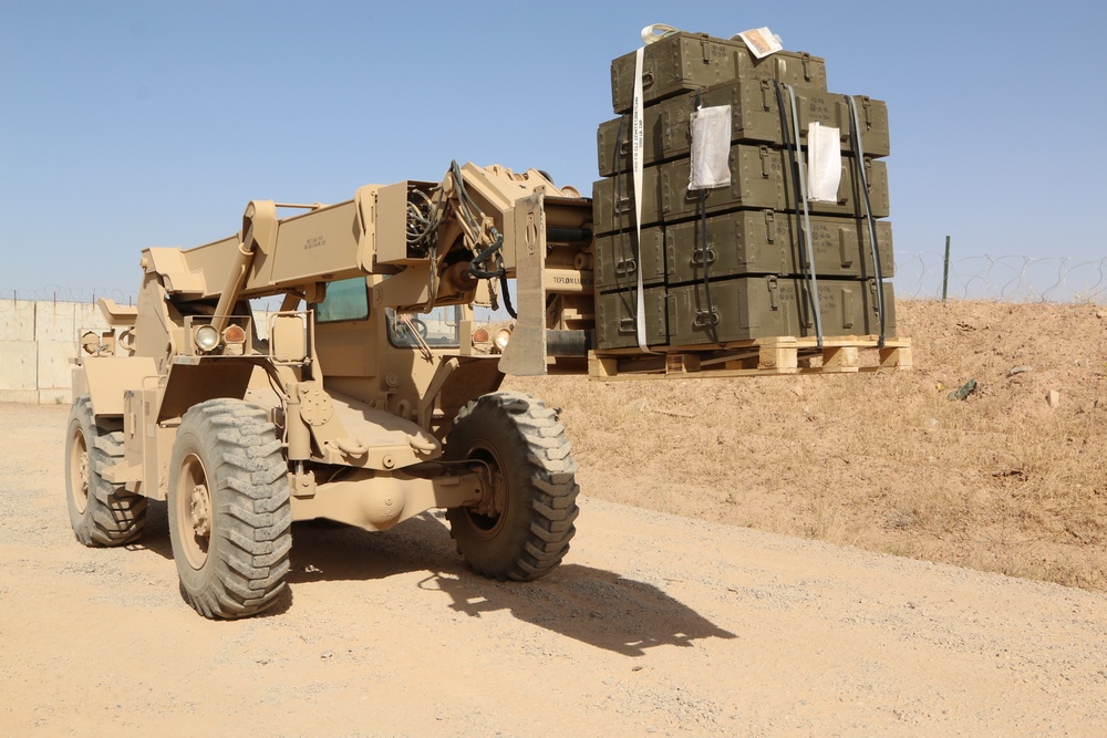 DVIDS - Images - U.S. Army Soldiers divest ammunition to Iraqi Army ...