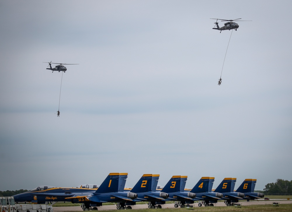 DVIDS - Images - Army Guard and TACP demonstration [Image 5 of 8]