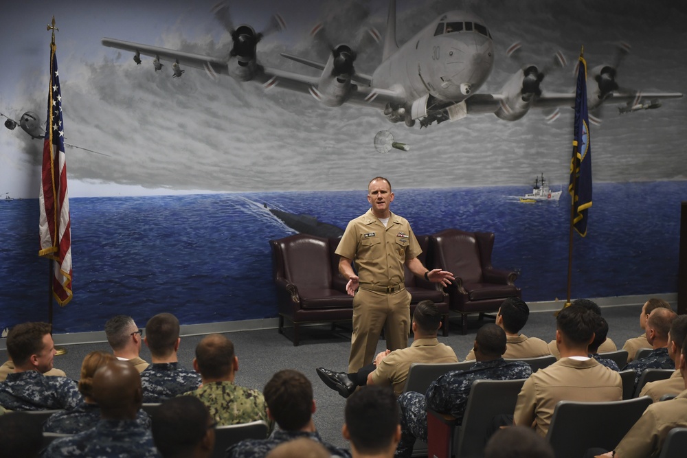 DVIDS - Images - MCPON visits Southeast Region [Image 1 of 2]
